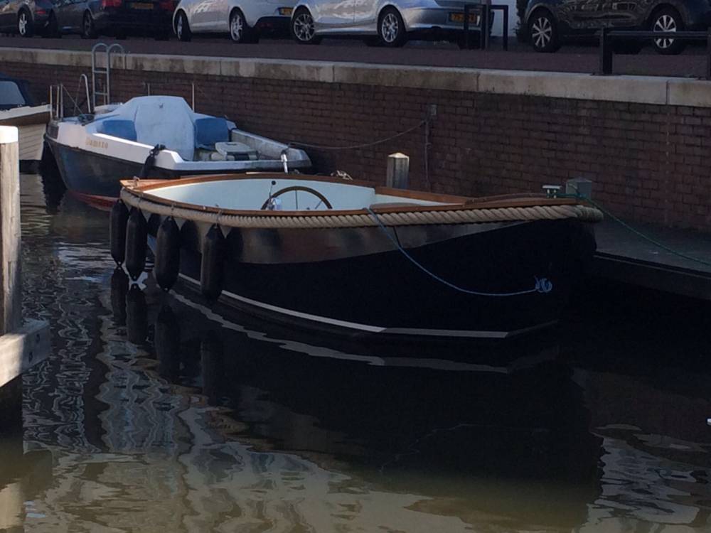 Romp boot spuiten sloep - OfferteHaven.nl